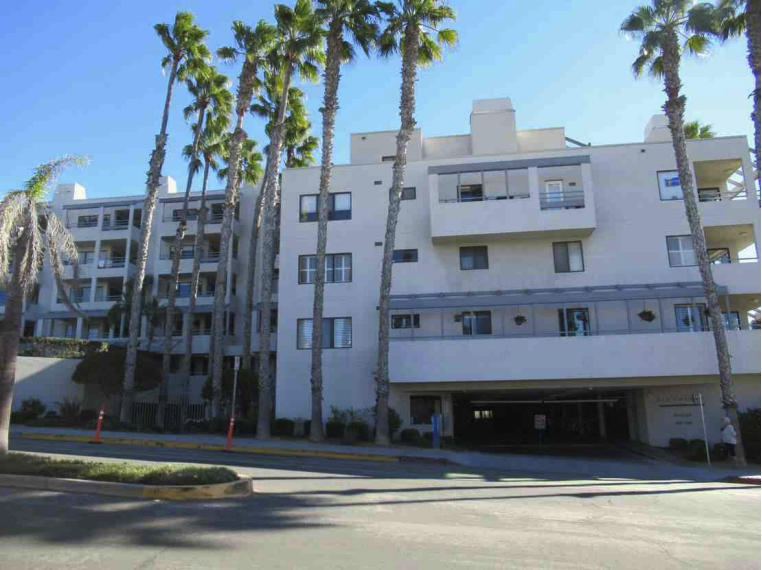 Invest in high-yield, premium real estate secured loans.